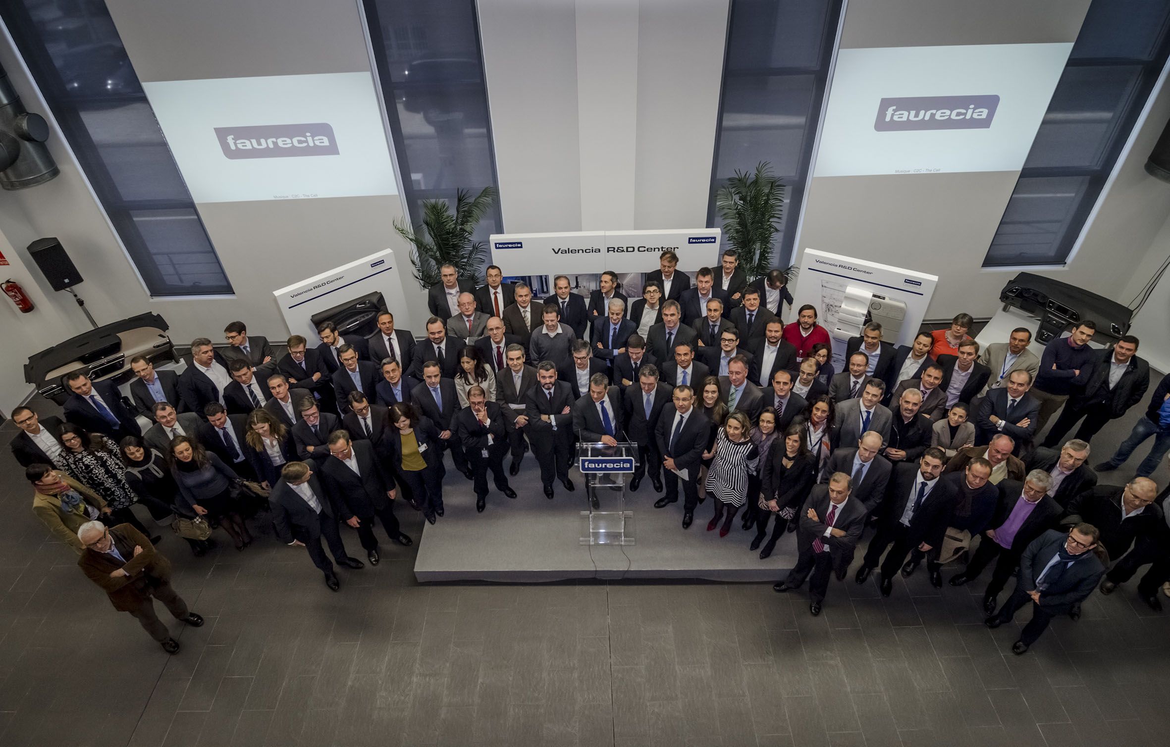 FAURECIA INAUGURÓ SU NUEVO CENTRO DE I+D EN VALENCIA