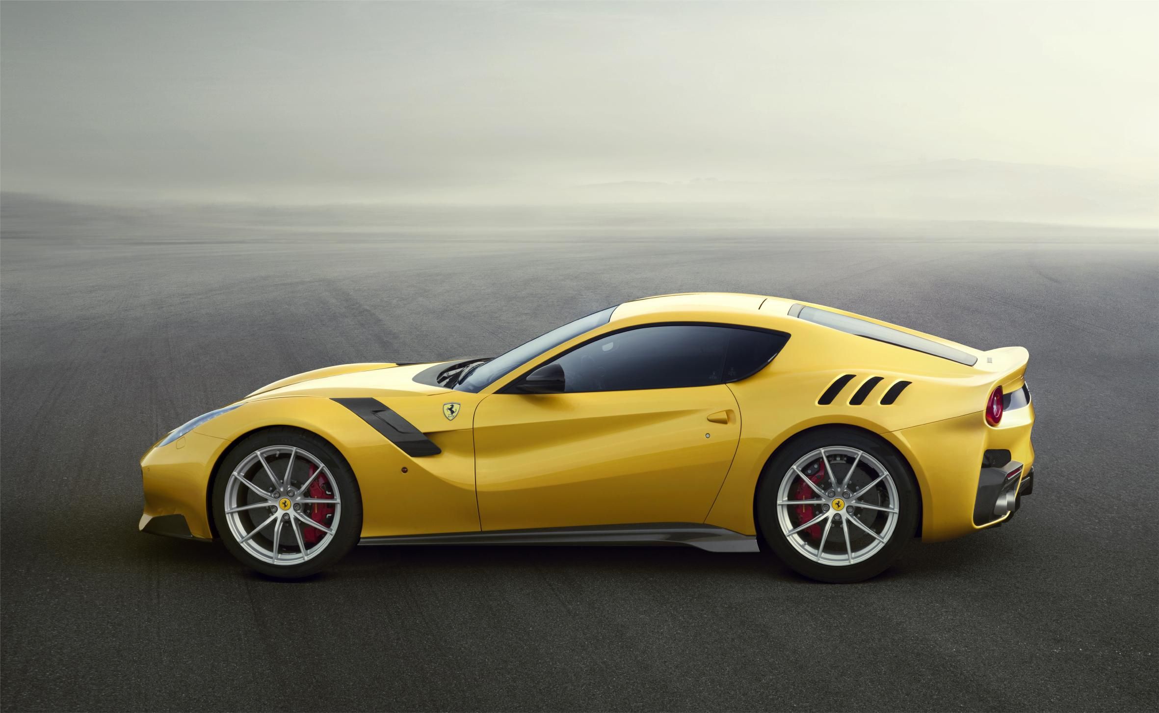 FERRARI REVEALS THE F12TDF WHICH PAYS HOMAGE TO THE TOUR DE FRANCE