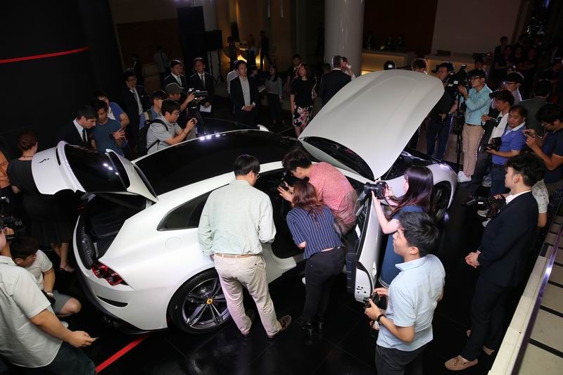 FERRARI GTC4LUSSO KOREA PREMIERE
