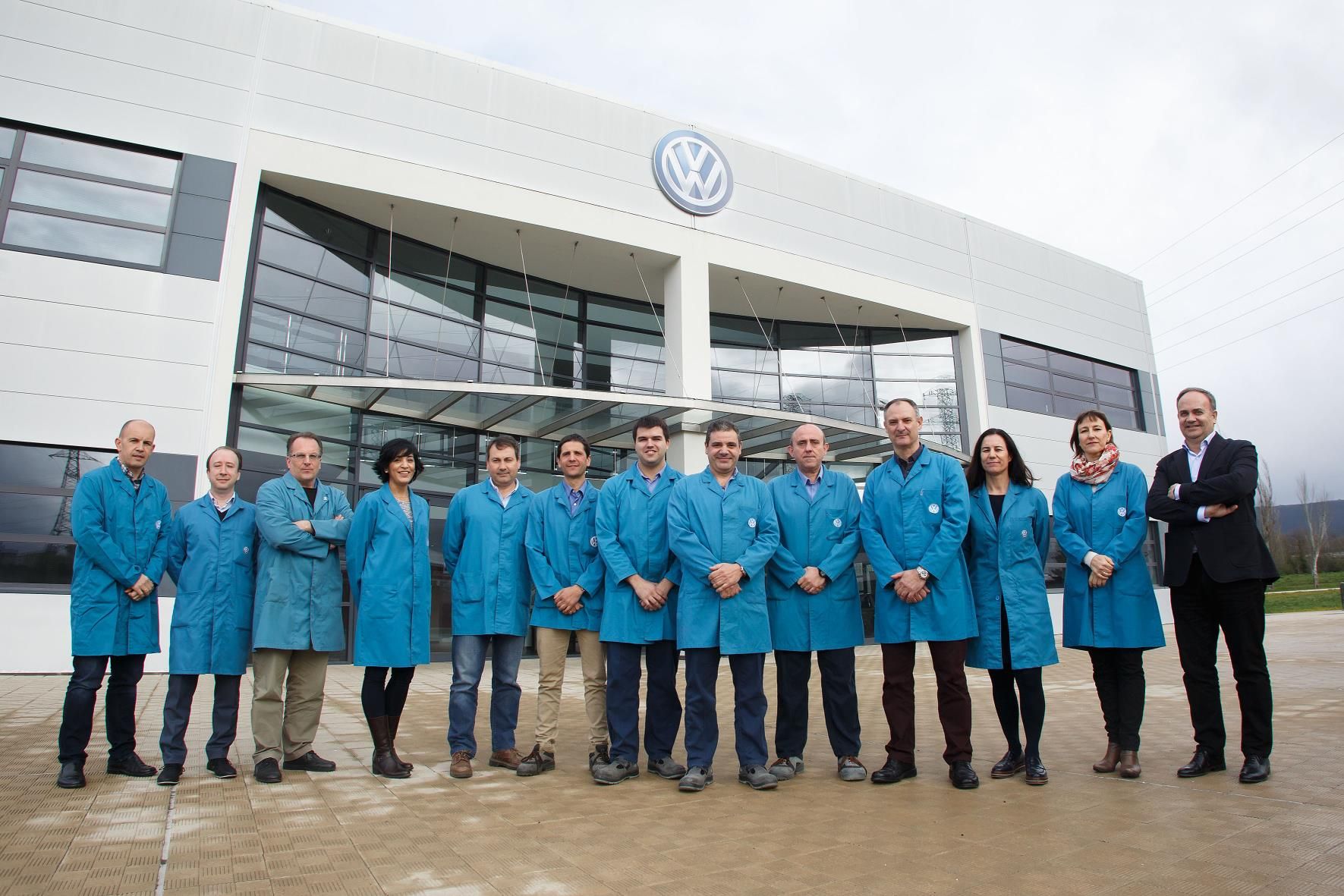VOLKSWAGEN ACADEMY NAVARRA CUMPLE CINCO AÑOS CON 671.571 HORAS LECTIVAS ...