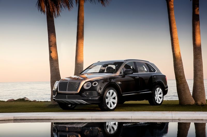 NORTH AMERICAN DEBUTS FOR THREE NEW BENTLEY MODELS AT MONTEREY AUTO WEEK