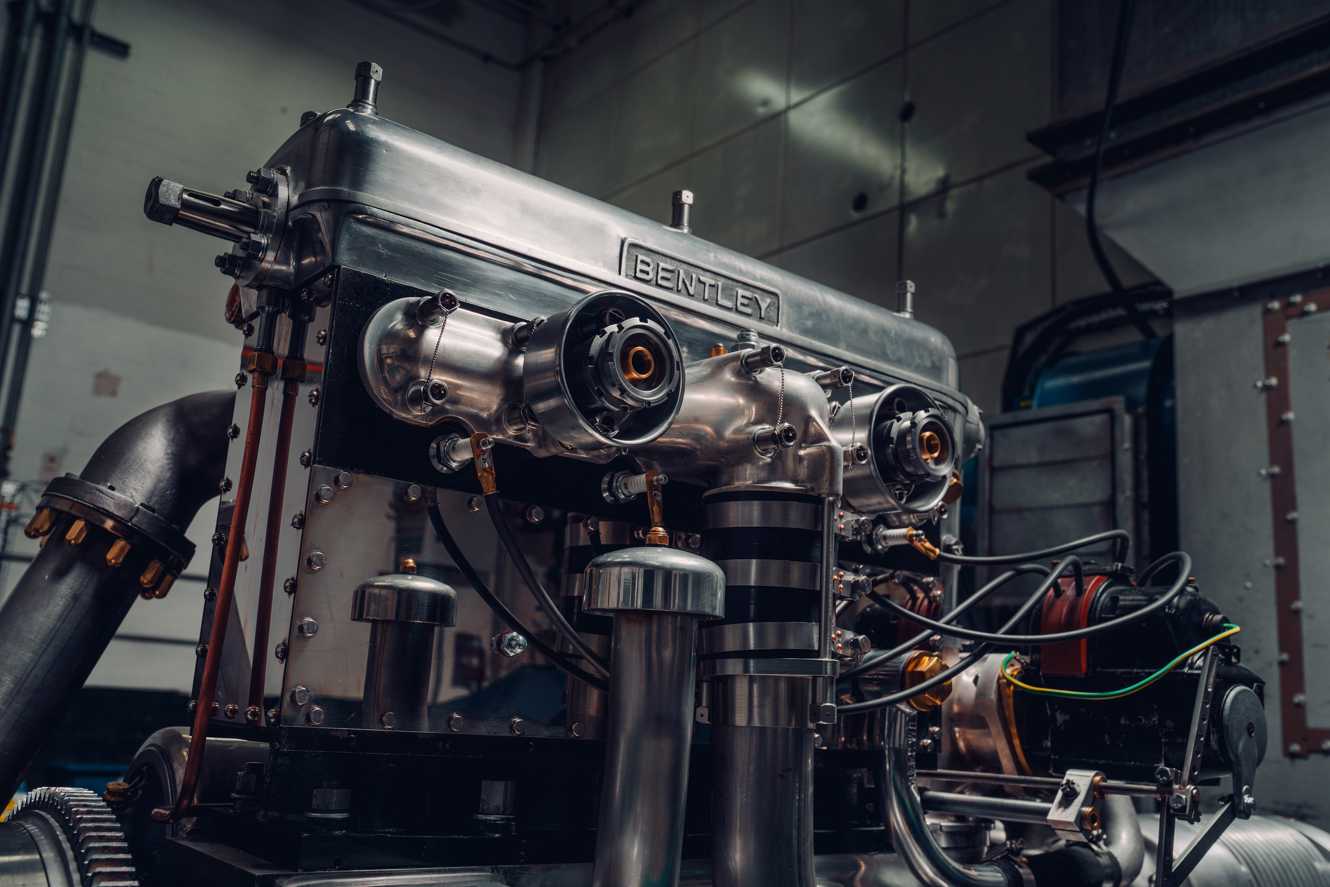 BENTLEY’S NEW BLOWER ENGINES COME TO LIFE IN CREWE - Clásicos al Volante